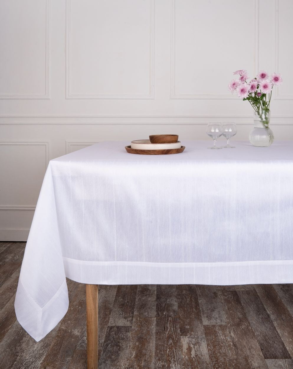 White Raw Silk Textured Tablecloth - Mitered Corner